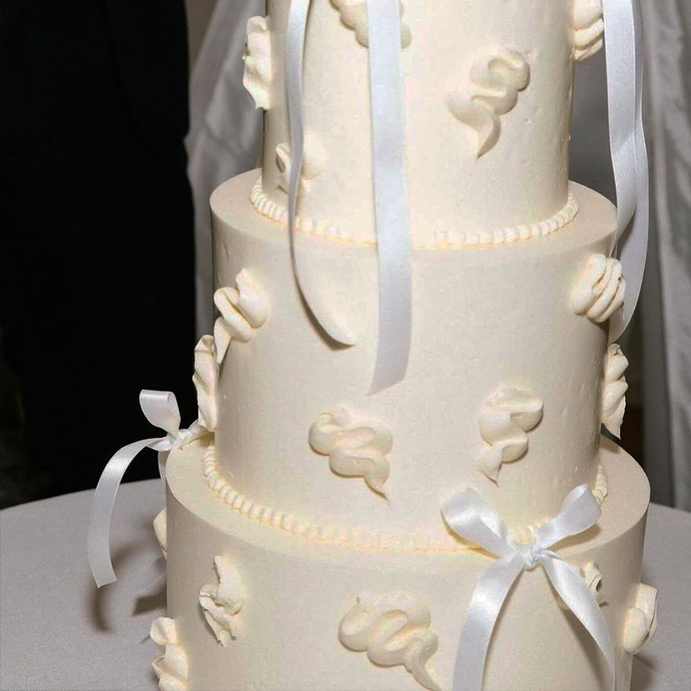 Bows & Buttercream – Get Caked by Lisa